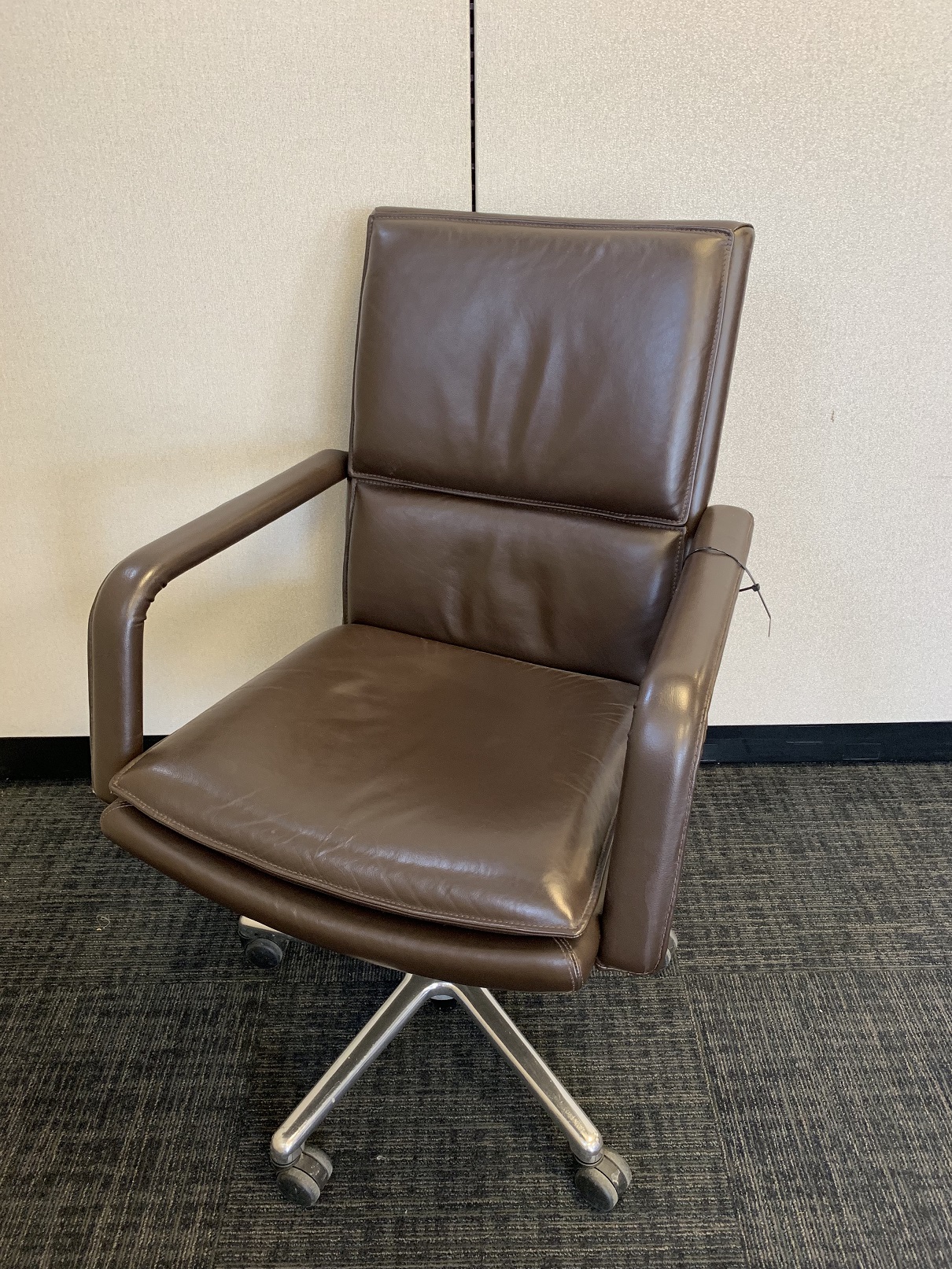 Keilhauer Elite in Brown Leather