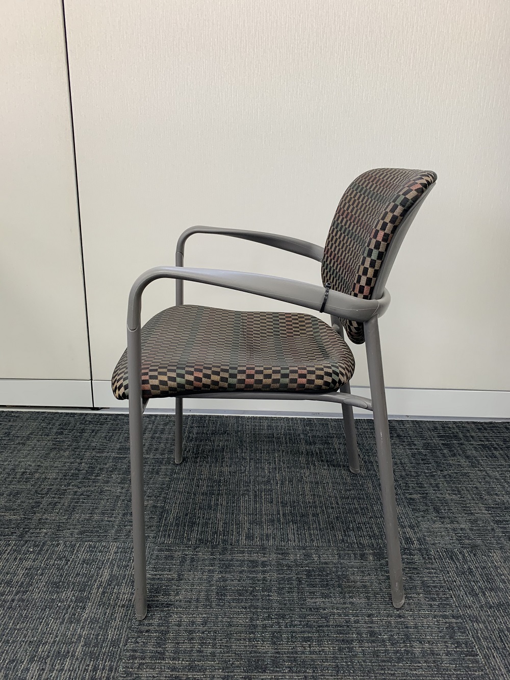 Haworth Improv Visitor Chair Graphite Frame with Chequered Fabric