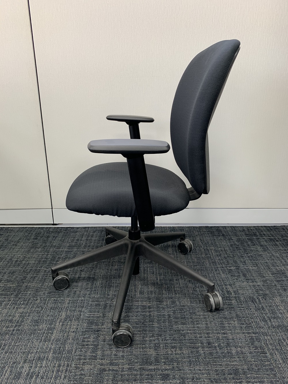 Steelcase Jack in Black